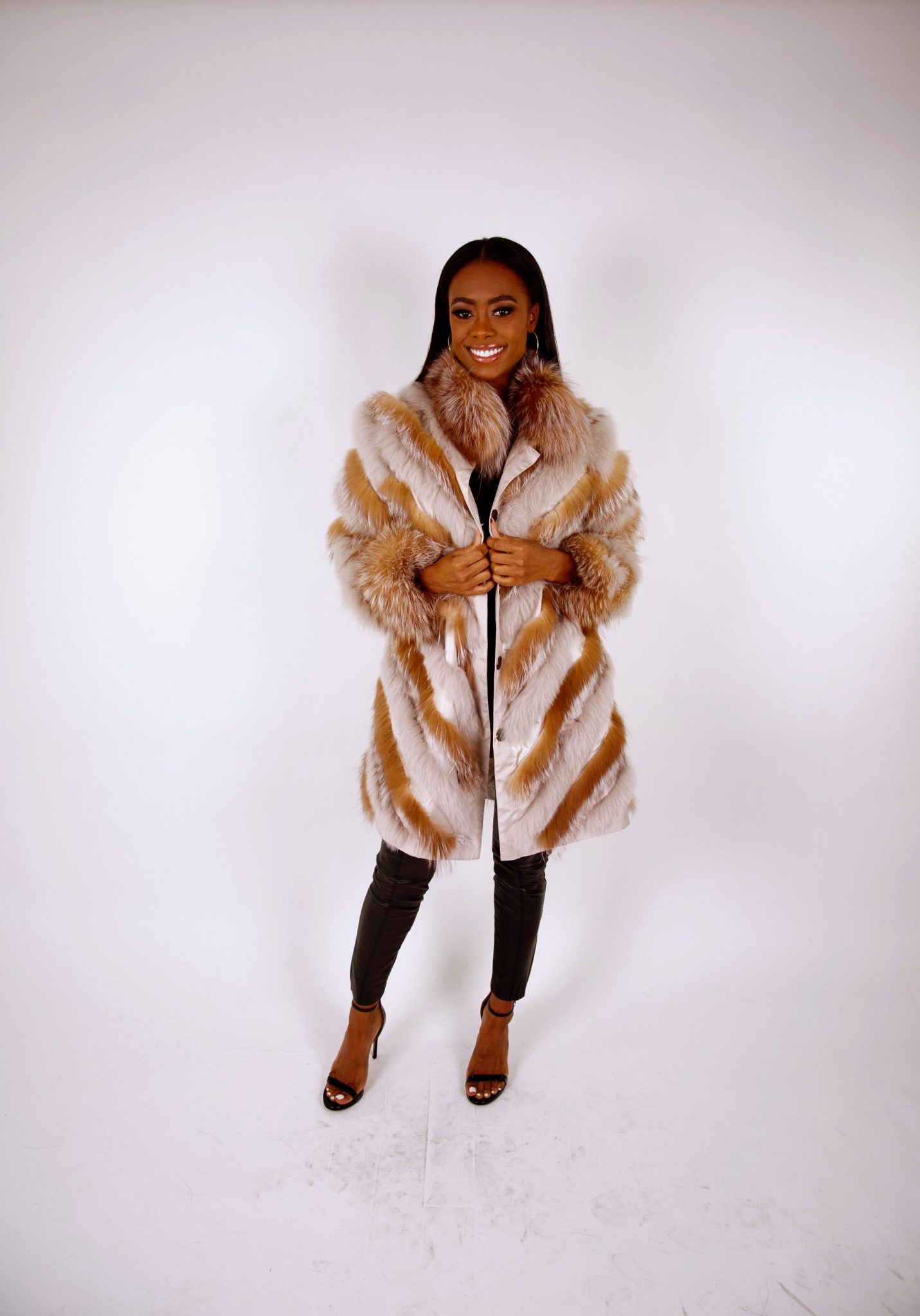 Women's Coats and Jackets Archives - Page 2 of 7 - Sakowitz Furs