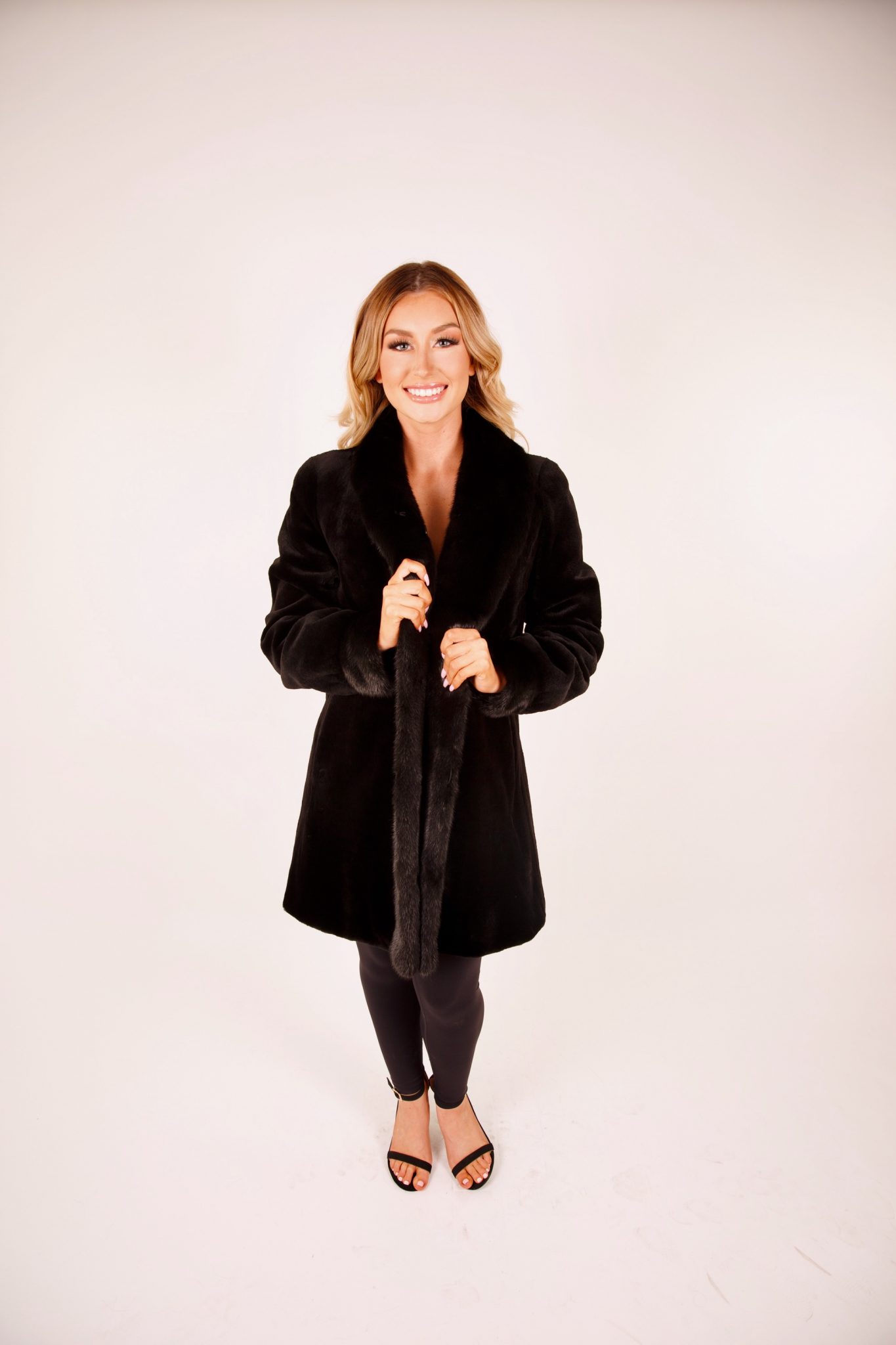 Women's Coats and Jackets Archives - Sakowitz Furs